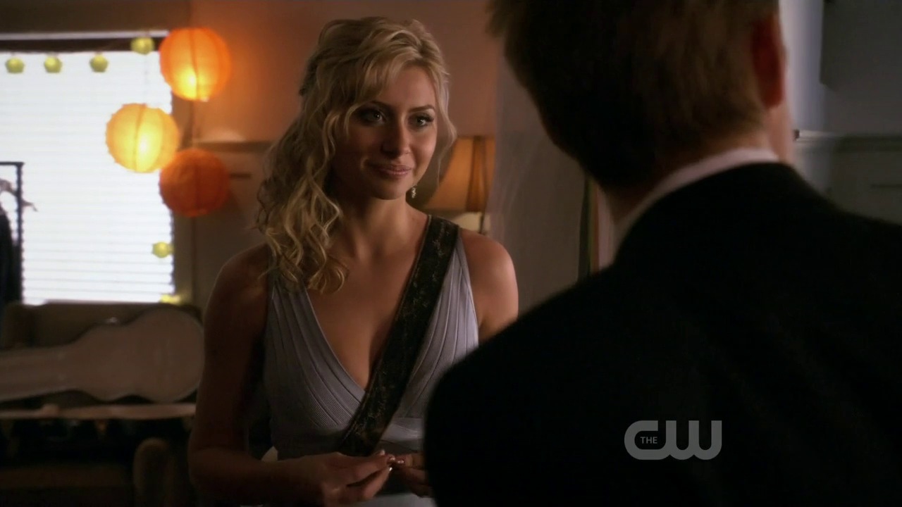 1x16 - Fancy Dan - 1x16 Fancy Dan 0183 - Aly & AJ Fan Gallery