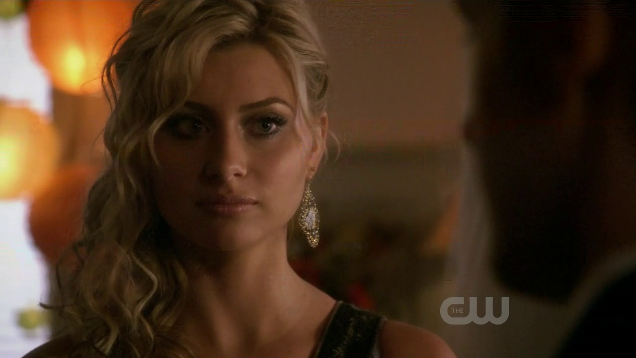 1x16 - Fancy Dan - 1x16 Fancy Dan 0219 - Aly & AJ Fan Gallery