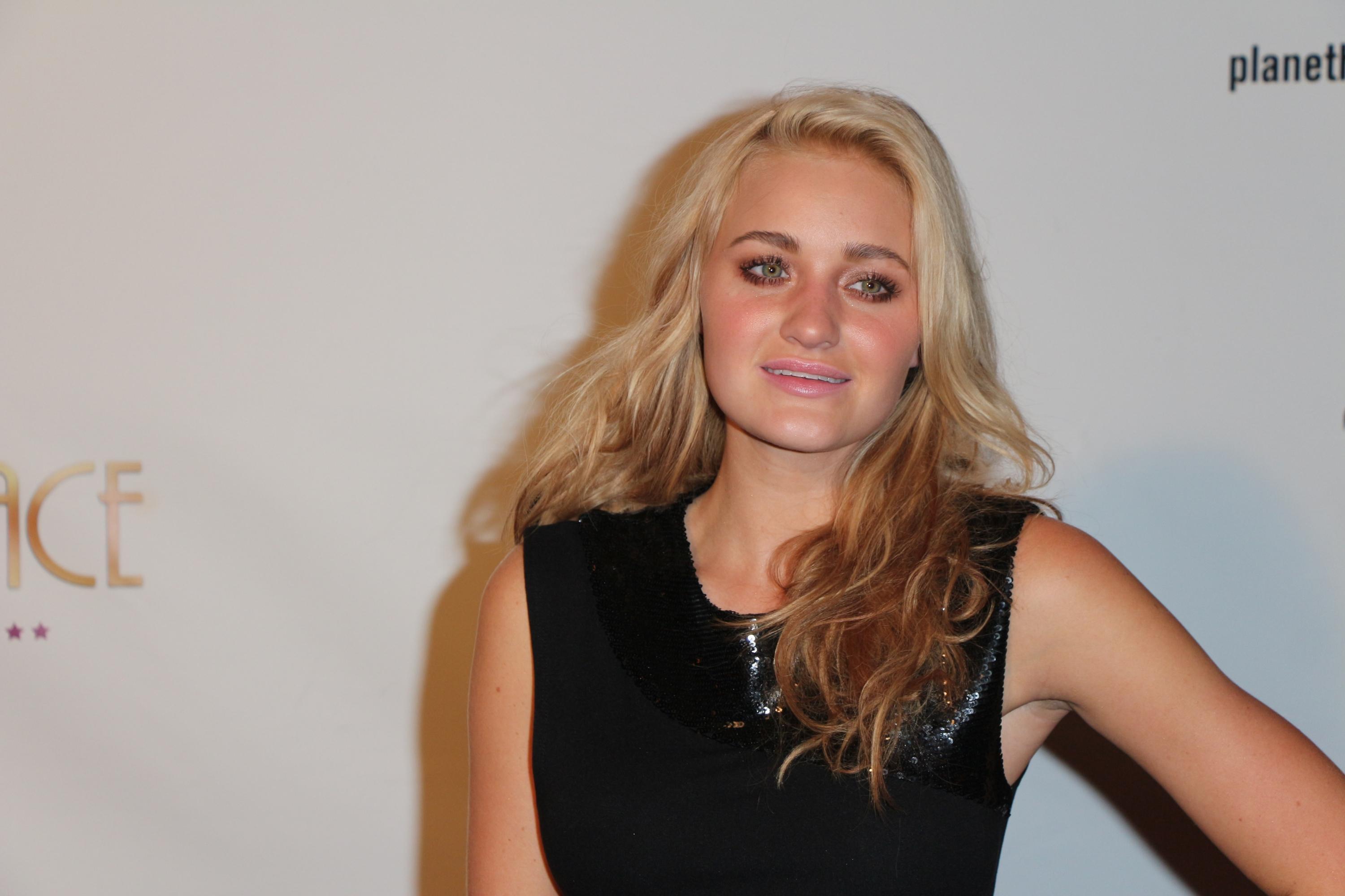 March 2 - The Debut of CeeLo Green is Loberace - 040 - Aly & AJ Fan Gallery